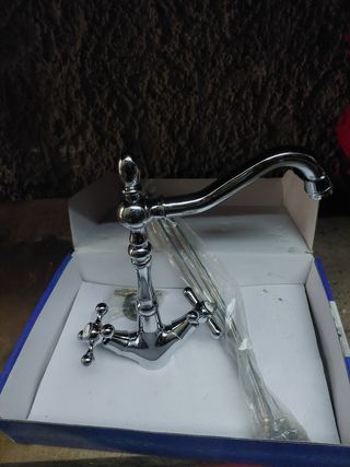 Rubinetto del bagno in ottone cromato