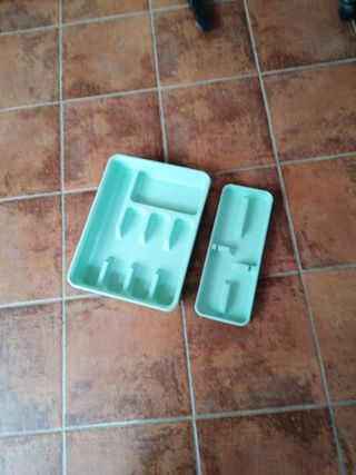 Porta posate in plastica