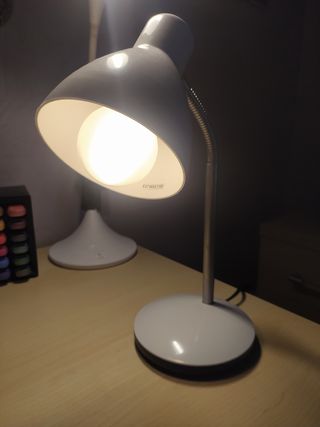 Lampada da scrivania o per comodino