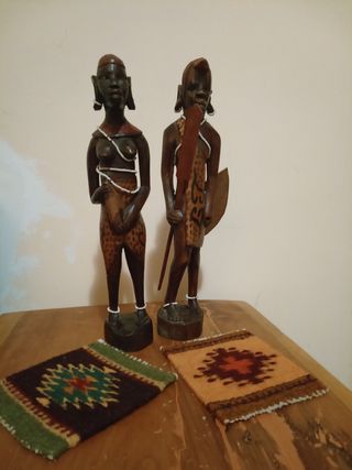 Statuine afro in legno