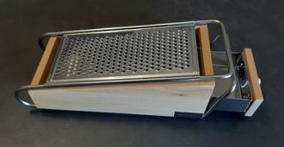 Grattugia con raccoglitore