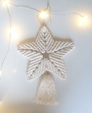 Decorazione natalizia, stella macramè
