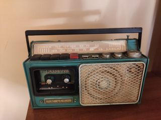 Soprammobile forma radio