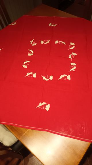Tovaglietta ricamata a mano
