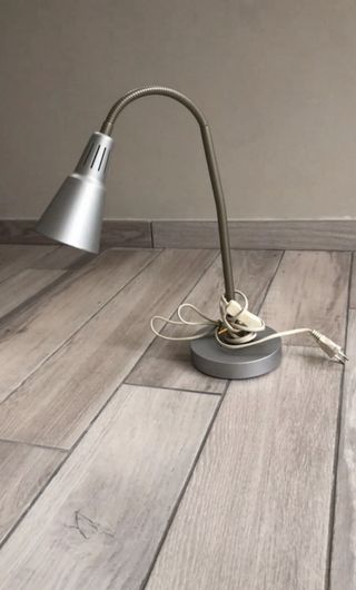 lume ikea da scrivania