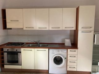 Mobile cucina completo di forno e lavello