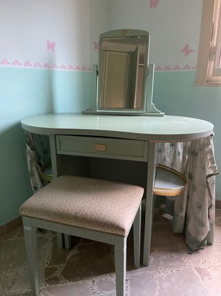 Toeletta trucco in legno massello