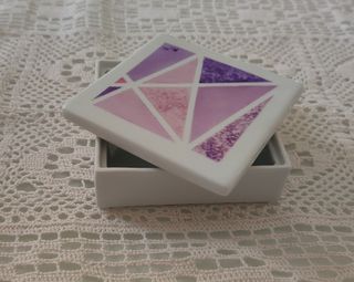 Scatolina ceramica portagioie portacaramelle lilla