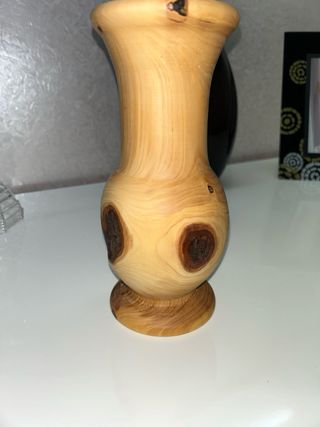 vaso in legno fatto a mano