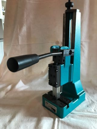 Pressa manuale Mader Pressen D-78579