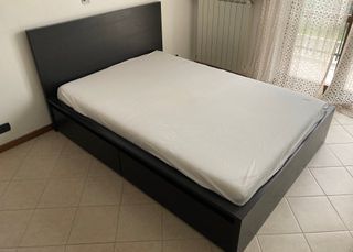 Letto IKEA modello MALM marrone-nero 140x200