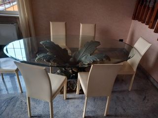 Tavolo in cristallo con base in ottone