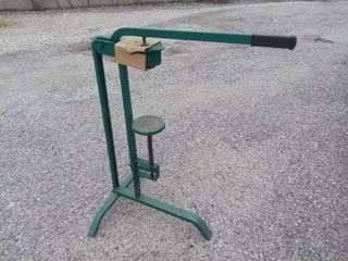 Tappatrice bottiglie