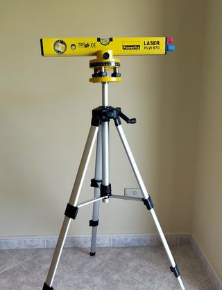 Livella con puntatore laser