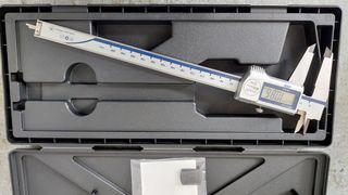 CALIBRO MITUTOYO 200 MM.