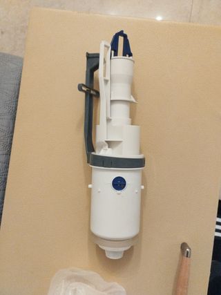 Valvola di scarico per cassetta Geberit