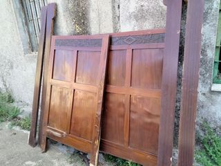 Testiera e pediera letto antichi