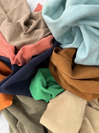 Mix scampoli pelle scamosciata colori vari