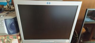 MONITOR HP 1702 de segunda mano por 20 EUR en Tres Cantos en WALLAPOP