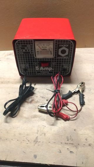 Carica batterie 6/12 V 5 A