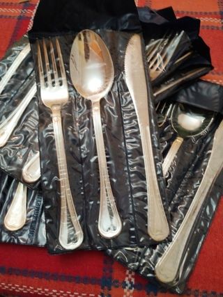 Servizio posate per 12 in silver plated