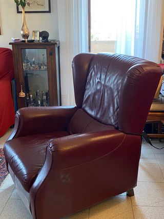 poltrona in pelle rossa