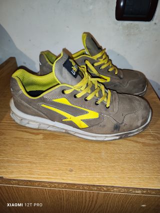 Scarpe u power red lion nr46