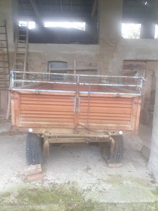 Rimorchio agricolo