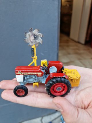 Massey ferguson 165 modellino