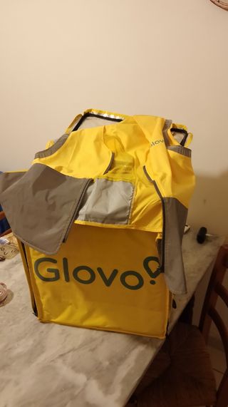 Borsa e gilet glovo