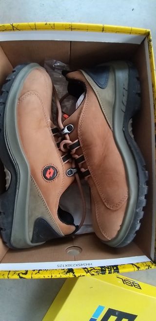 Scarpe antinfortunistiche nuove