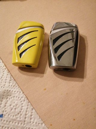 Coppia Accendino Antivento  Marlboro