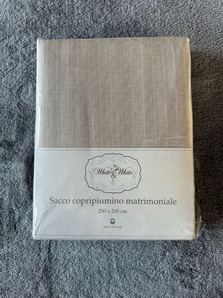 Copripiumino matrimoniale beige