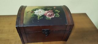 Portagioie in legno floreale