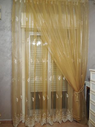 Tenda elegante dorata