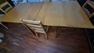 Tavolo a portafoglio con 4 sedie