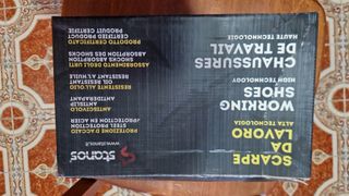 Scarpe antinfortunistiche.