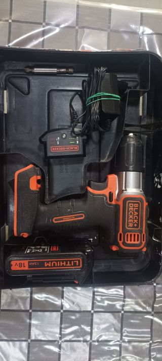 Avvitatore black Decker autosense ASD18