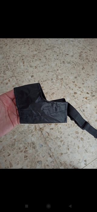 Museruola in tessuto regolabile per cani