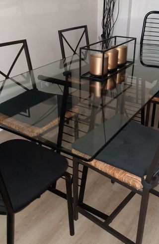 Tavolo in vetro