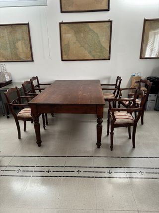 Tavolo grande noce nazionale + sedie