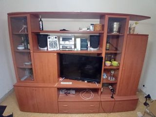 Vendo  Parete Attrezzata  per salone