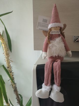 Fatina con gambe penzoloni