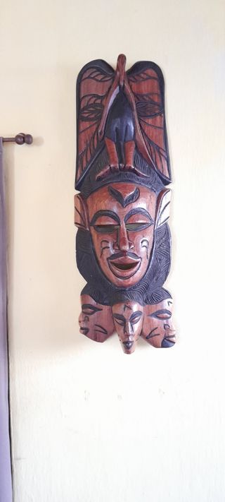 Maschera etnica decorativa