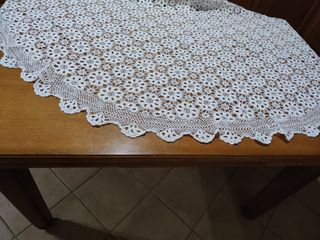 Tovaglia da tavola rotonda all'uncinetto