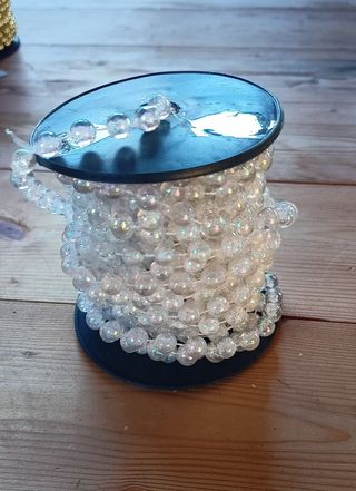 1 rocchetto filo di perle plastica bianche