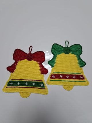 Due presine fatte all'uncinetto