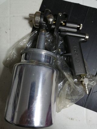 Pistola di verniciatura pneumatica
