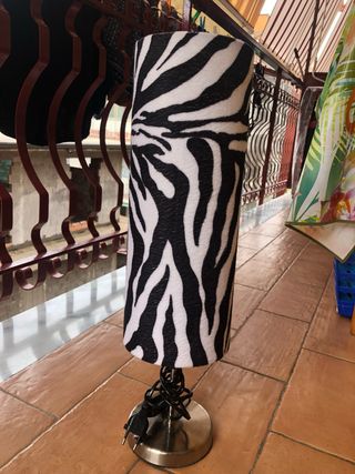 lampada da tavolo zebrata