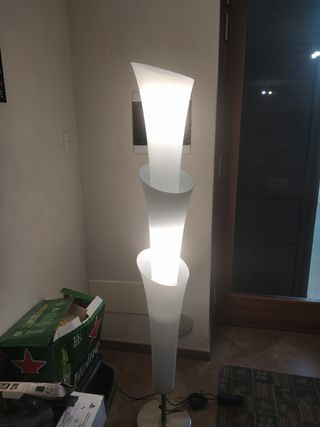 Lampada da terra design moderno